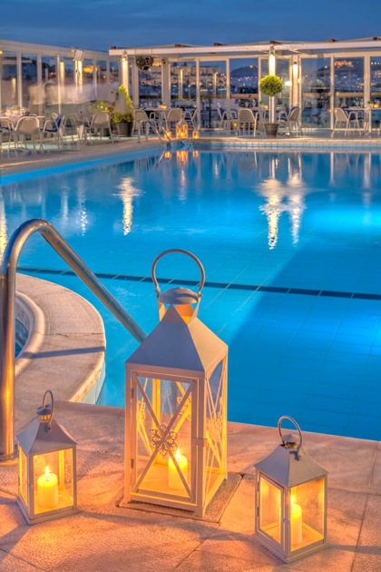 Το Panorama Restaurant & Pool Bar του Athens Ledra Hotel ανανεώθηκε και ...